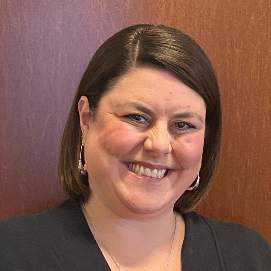 Therapist in Orland Park, Illinois, Lisa Raubolt, LCSW