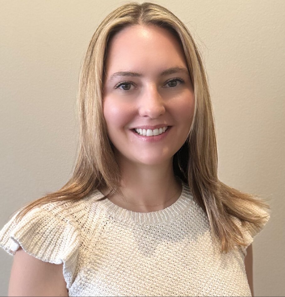 Therapist in Chicago, Illinois, Casey Wallace, LCSW