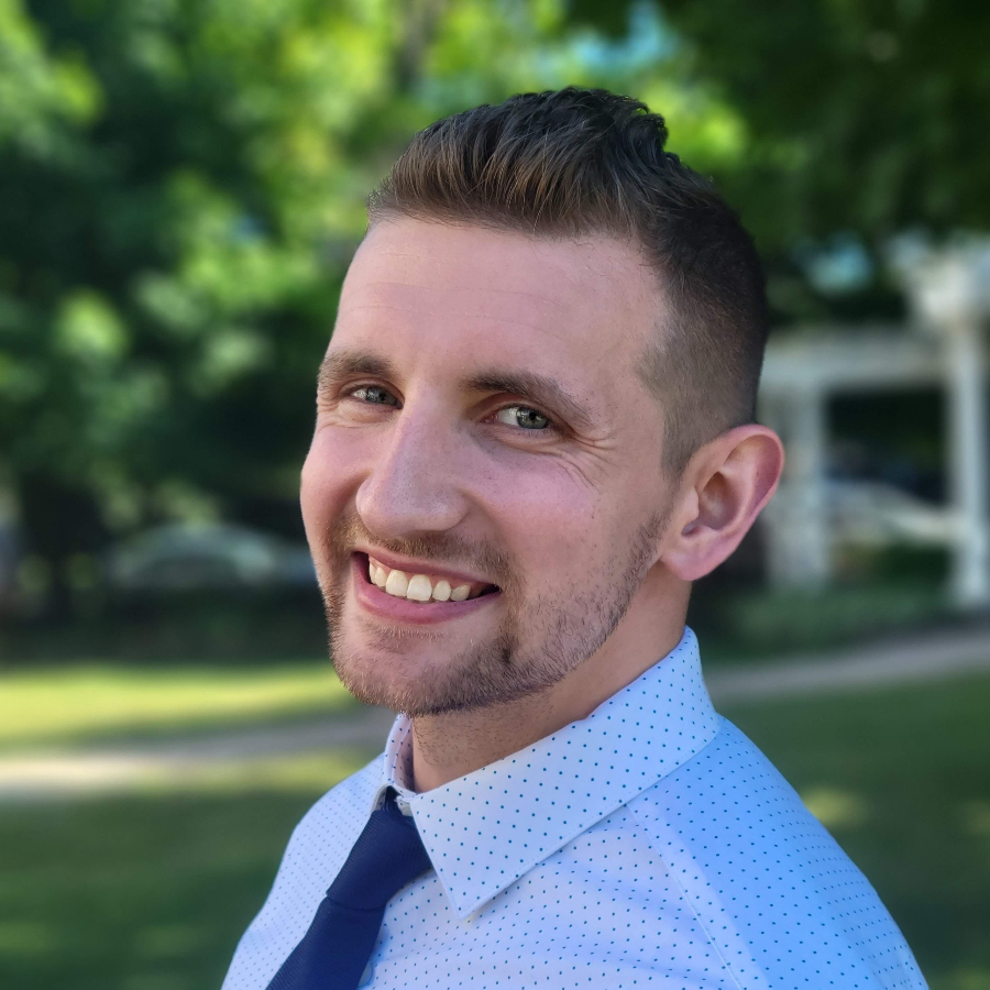 Therapist in Naperville, Illinois, Aaron Peska, LCSW